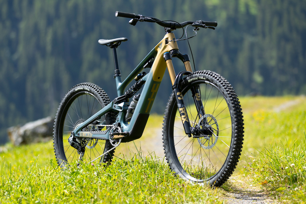 First Ride: YT's New Decoy SN is the Capra's Motorized Counterpart ...