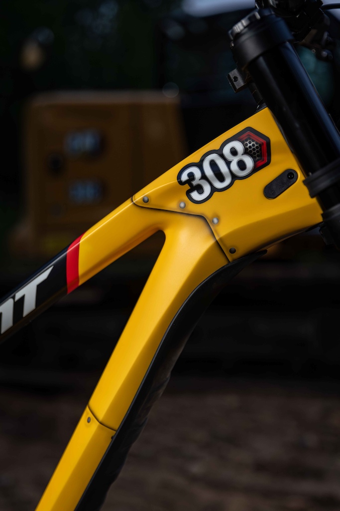 Reece Wallace's Custom Excavator Themed Giant Glory - Pinkbike