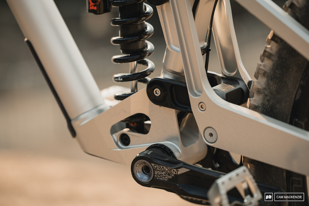 Bike Check: Gee Atherton's S.200 - Red Bull Hardline Tasmania 2025 - Pinkbike