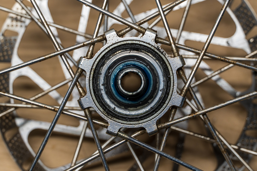 Review: Industry Nine Hydra 2 Hubs - 870 Points of Engagement ...