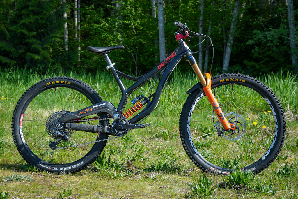 Bike Check: Milton McConville & His Devinci 'Trilson' - Pinkbike