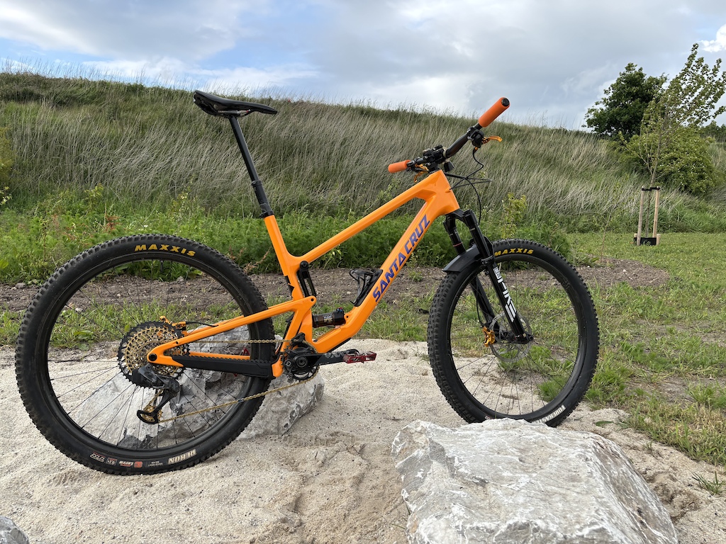 Santa Cruz Tallboy V5, Dolomieten - Mountainbike.nl