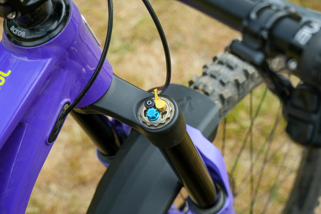 Review: Formula Selva V – Are 35mm Stanchions Still Enough for Enduro ...