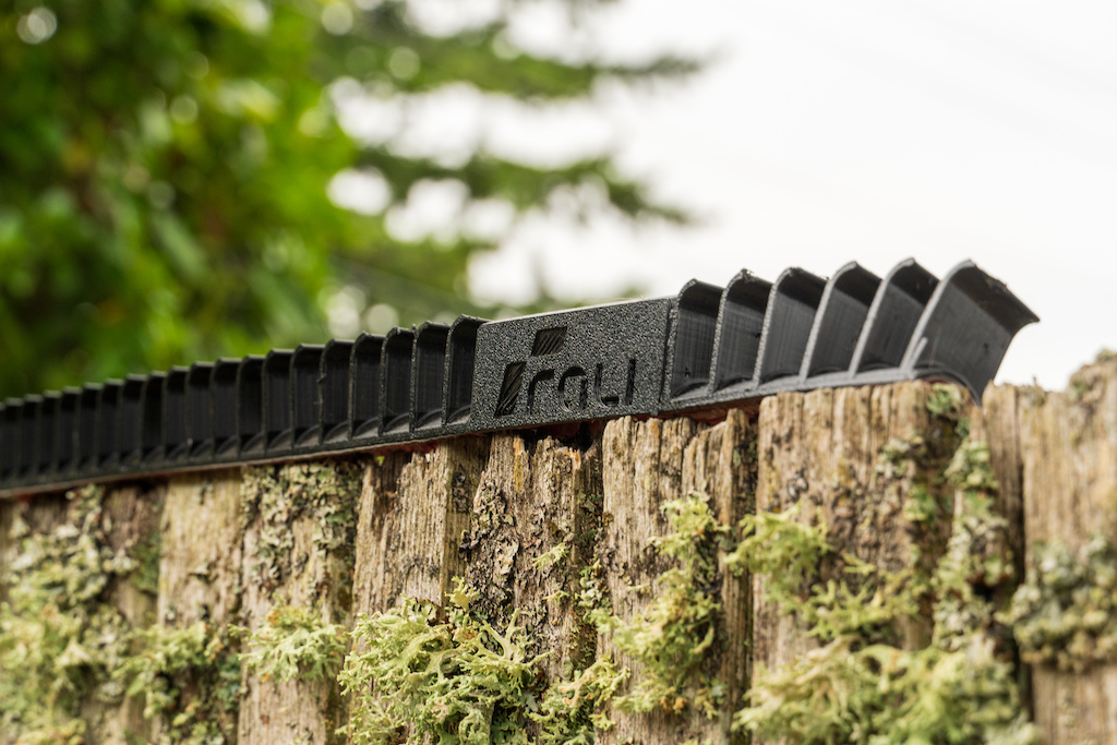 Review: 5 Anti-Kickback / Chainslap Devices Ridden & Rated - Pinkbike