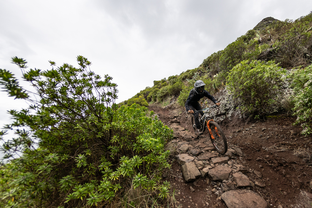 Race Report: Trans Madeira Autumn 2025 - Days 1 & 2 - Pinkbike