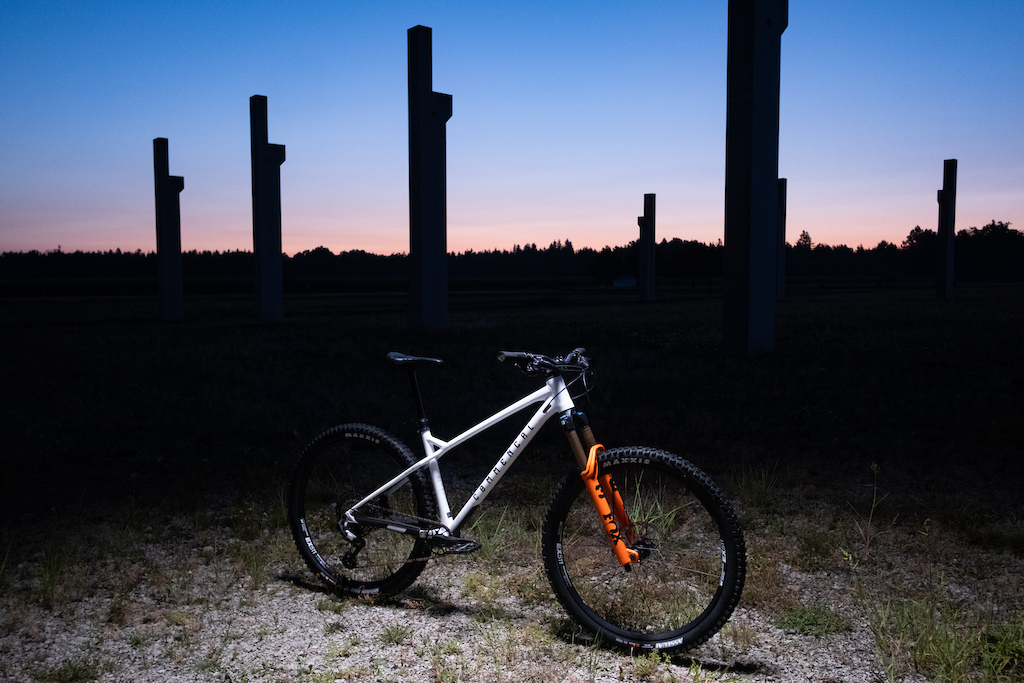 Commencal Releases New META HT V3 With Another Top Tier Hardtail Video ...