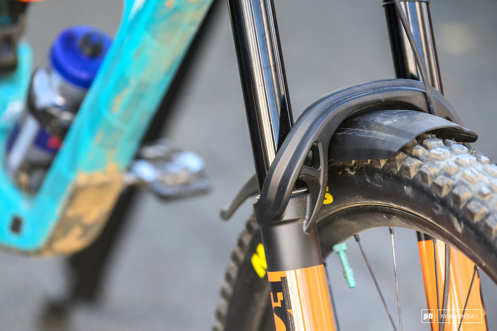 Spotted: New Fox 38 RAD Prototype - Pinkbike