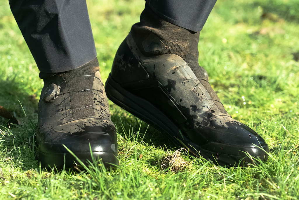 Review: Fox Union All Weather Flat Shoes - For the Wettest Days - Pinkbike