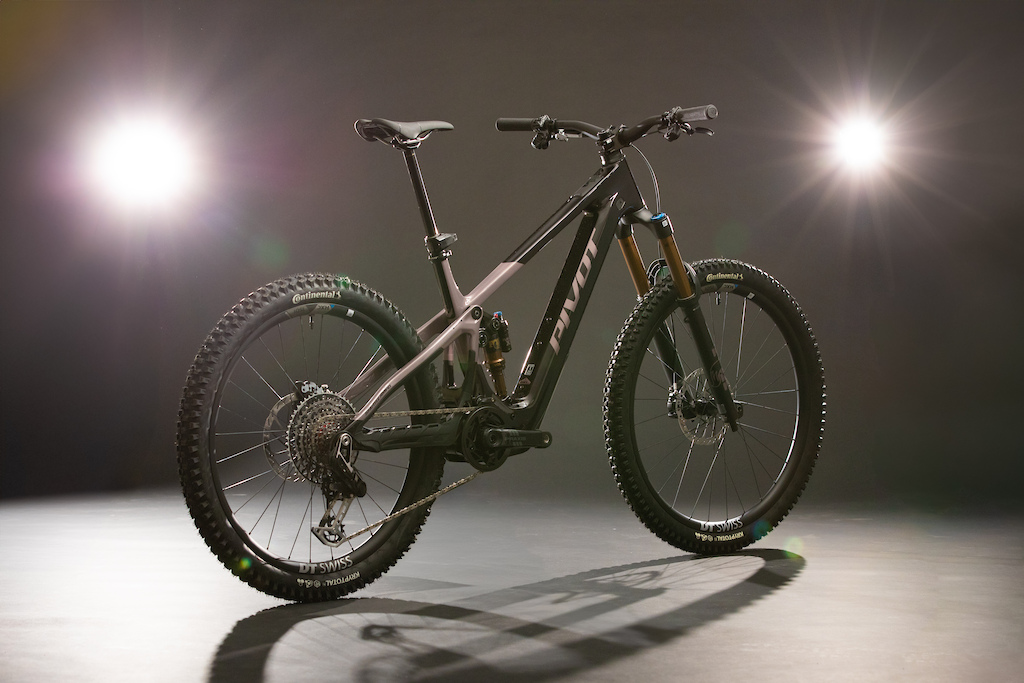 First Look: Pivot Shuttle AMP'd with Avinox's M2S Motor - Pinkbike