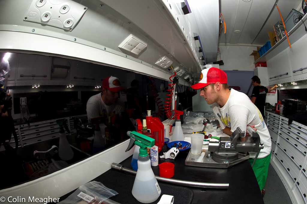 World Championships 2011 - Evan Warner wins Boxxer Worlds! - Pinkbike