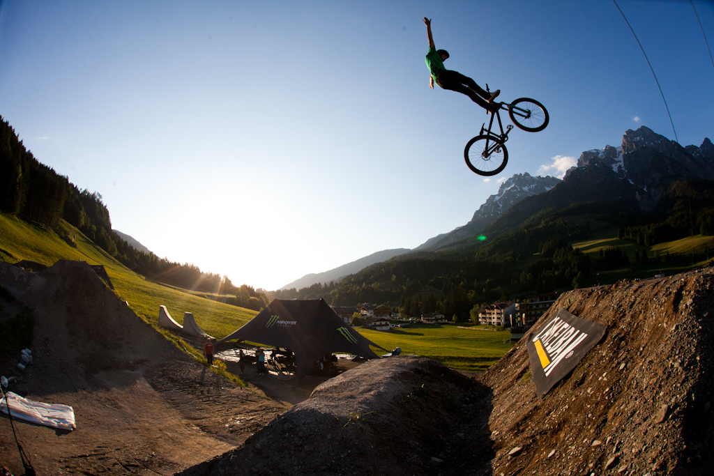 26TRIX 2012 - Day 1 - Pinkbike