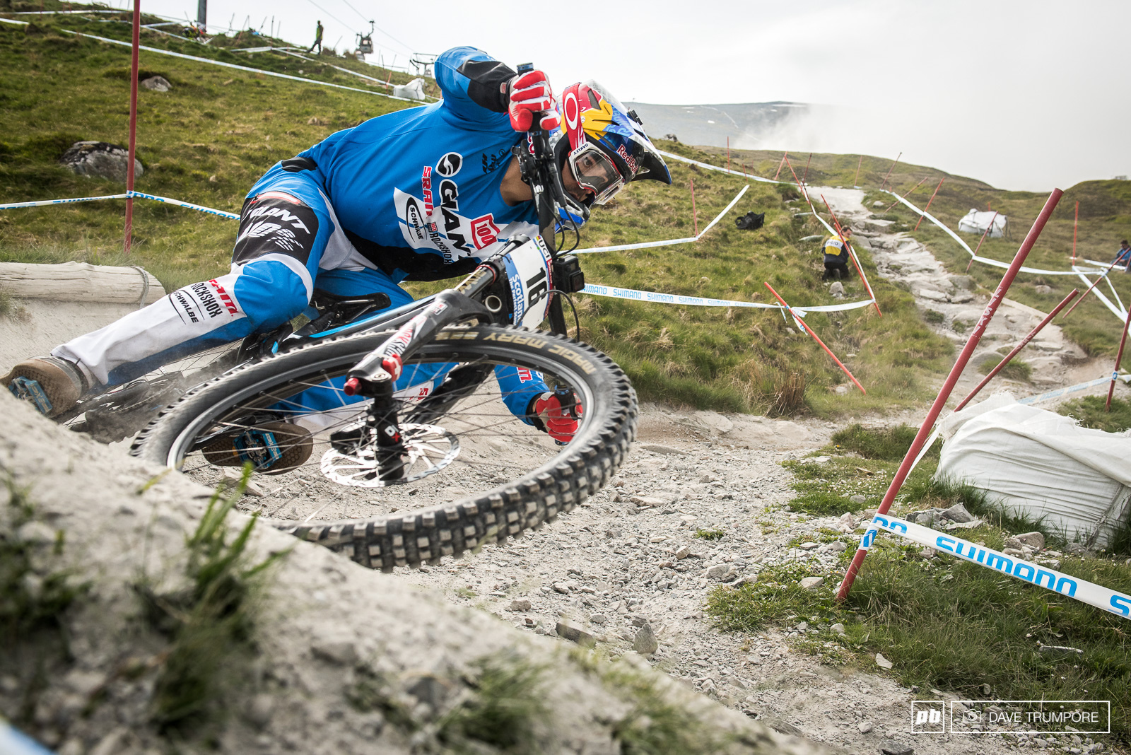 Dusty Old Bones: Qualifying - Fort William DH World Cup 2016 - Pinkbike