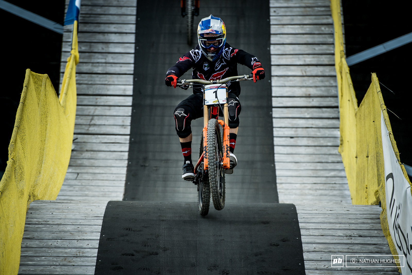 Speed Freaks: Practice - Mont-Sainte-Anne DH World Cup 2016 - Pinkbike