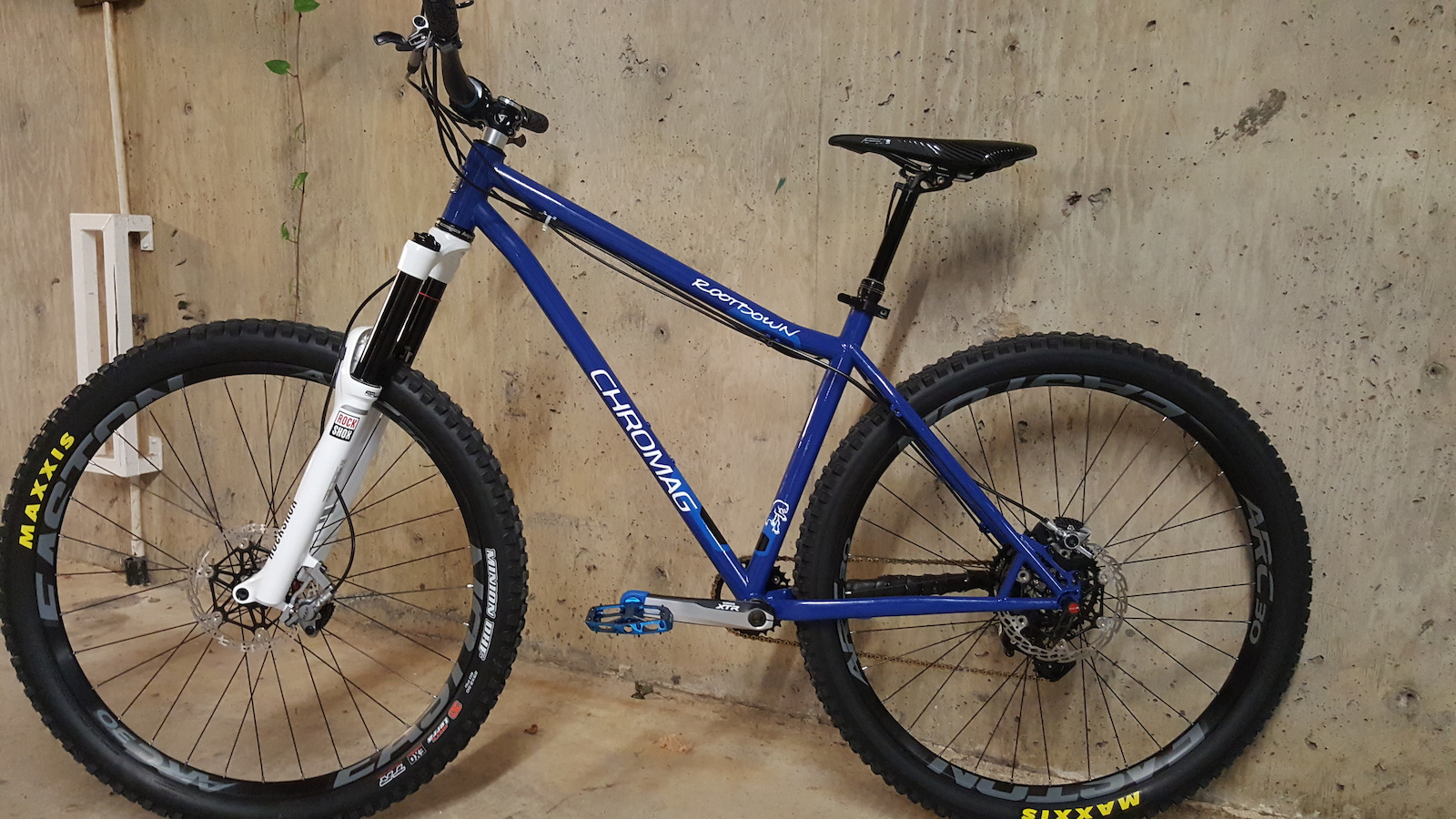 Making some headway on my budget AM hardtail build : r/MTB