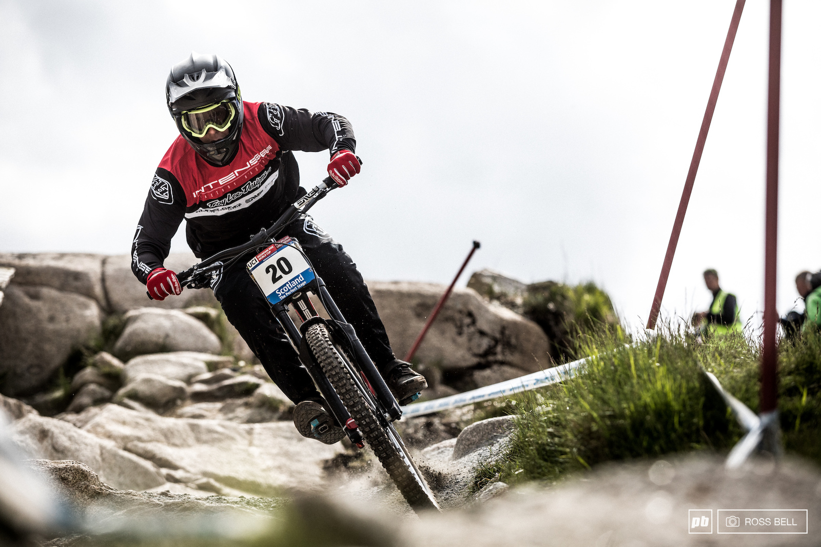 The Classic: Qualifying - Fort William DH World Cup 2017 - Pinkbike