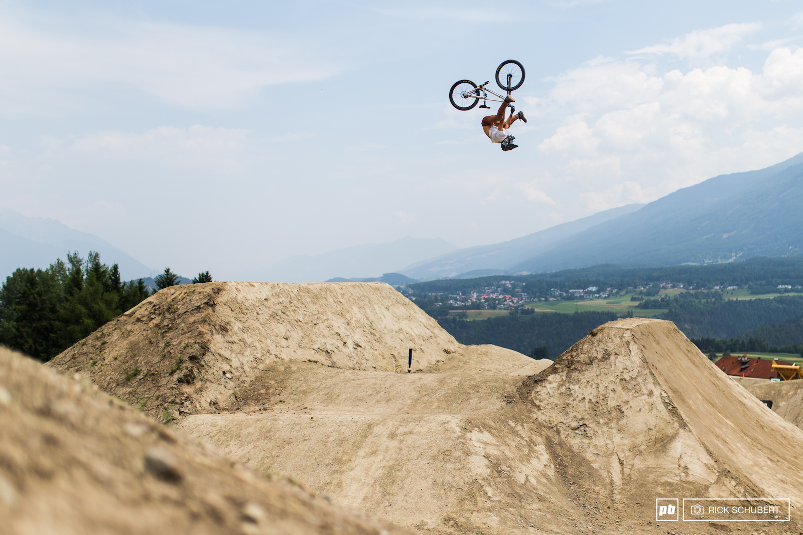 Battle Royale: Slopestyle Finals Photo Epic - Crankworx Innsbruck 2017 ...