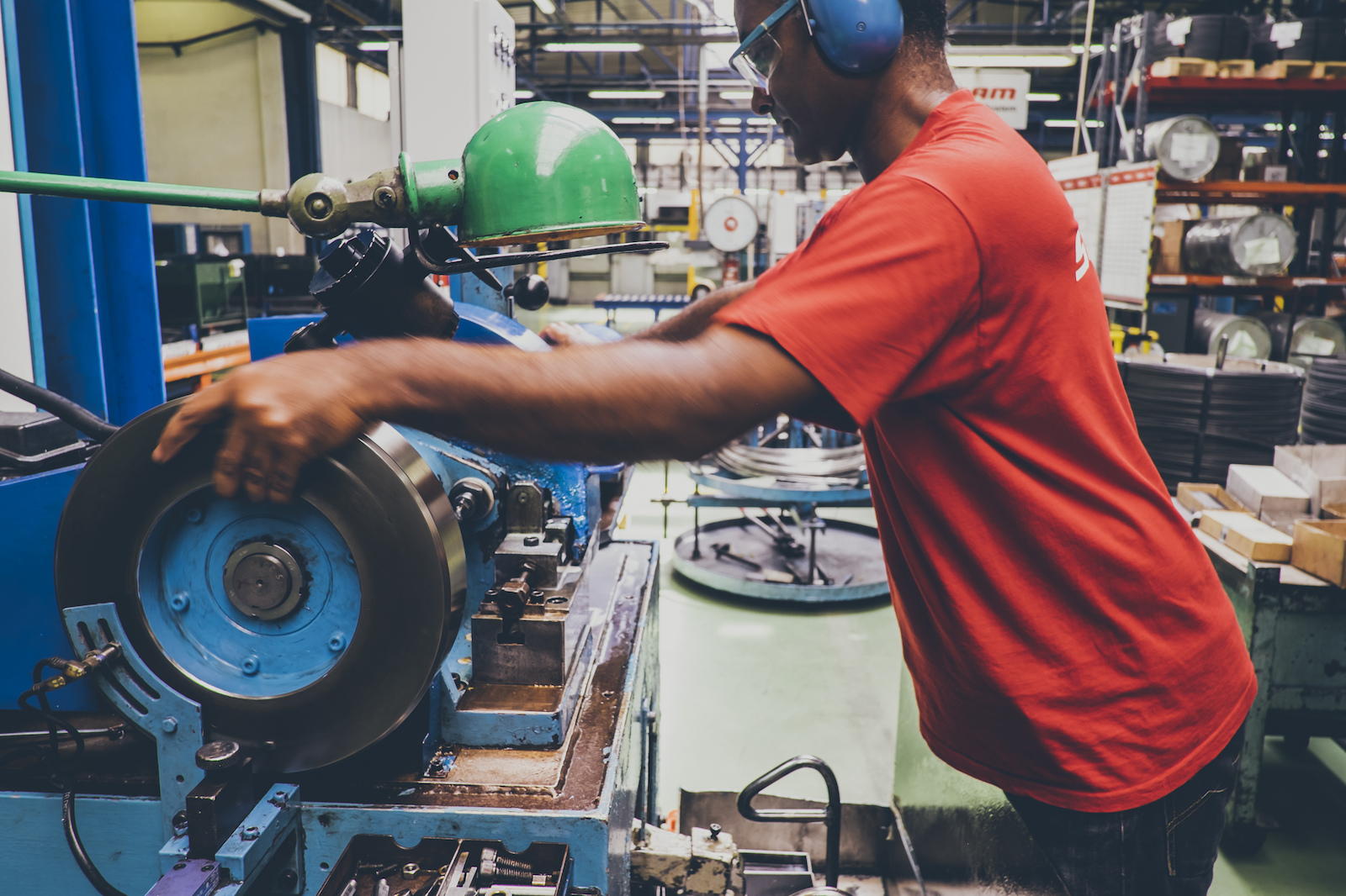 Connection: SRAM's Portuguese Chain Manufacturing Facility - Pinkbike