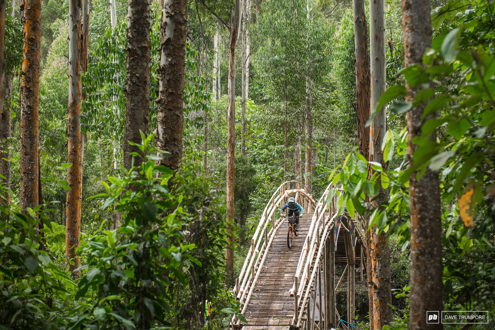 Photos from a Mucky Day of Practice at EWS Colombia - Pinkbike