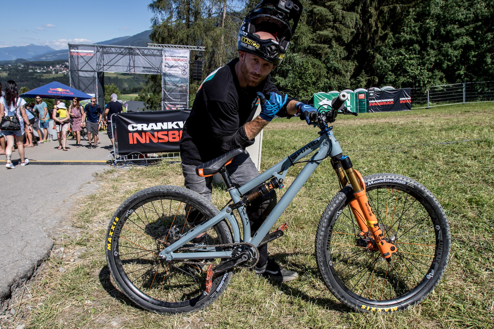 6 Slopestyle Bikes - Crankworx Innsbruck 2018 - Pinkbike