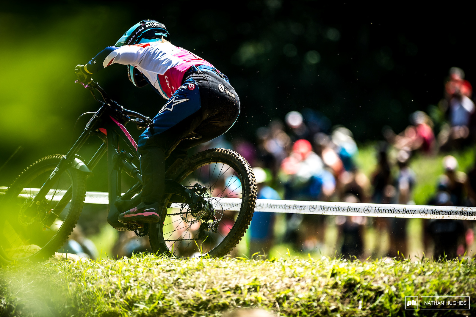Finals Photo Epic: Mont-Sainte-Anne DH World Cup 2018 - Pinkbike