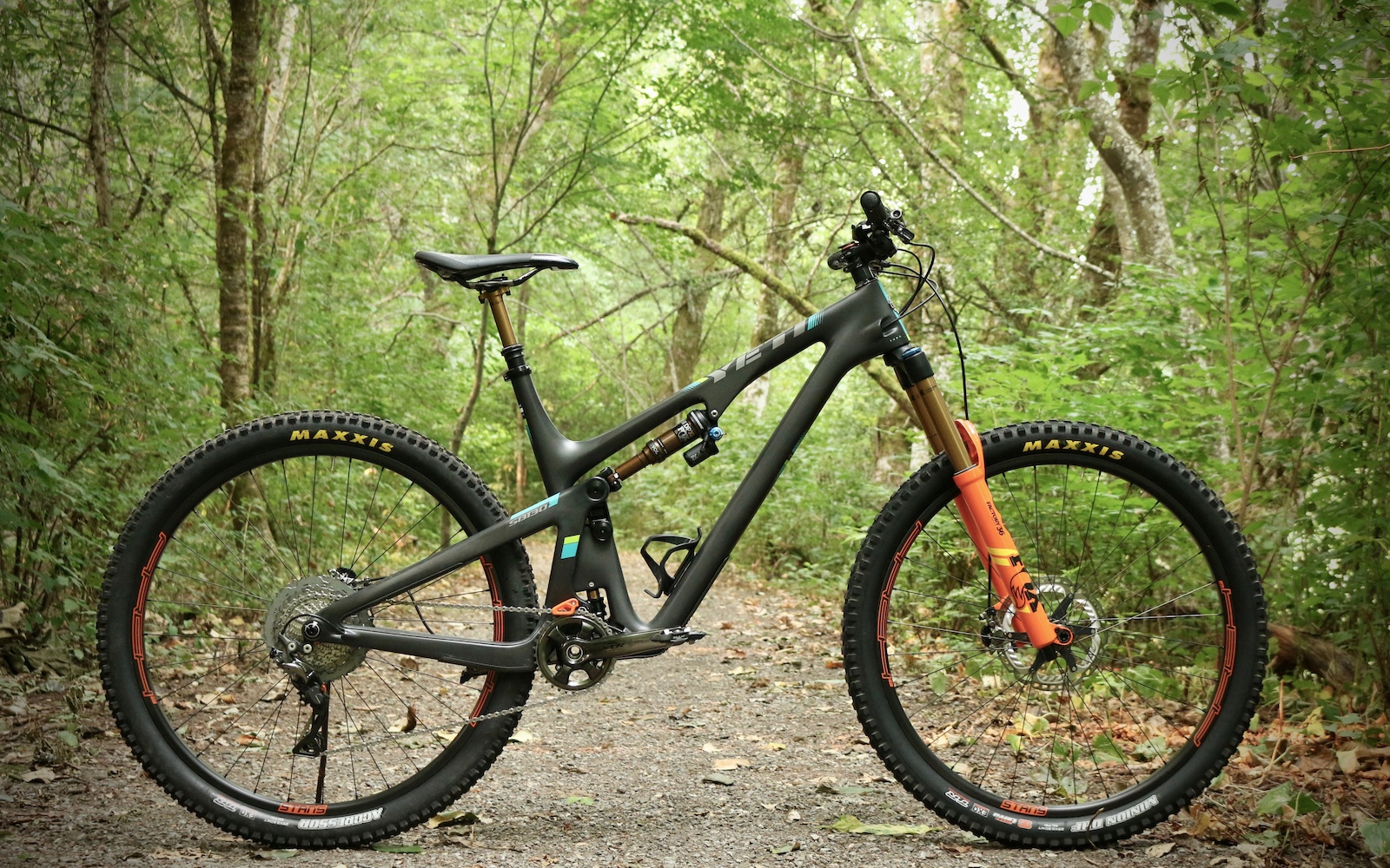 Bike Check Geoff Kabush s Enduro fied Yeti SB130 Pinkbike