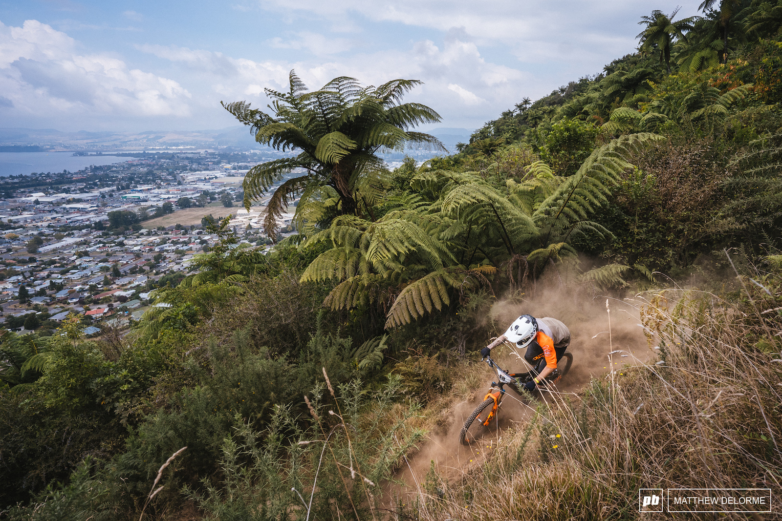 Practice Photo Epic: Racers Ready - EWS Rotorua 2019 - Pinkbike