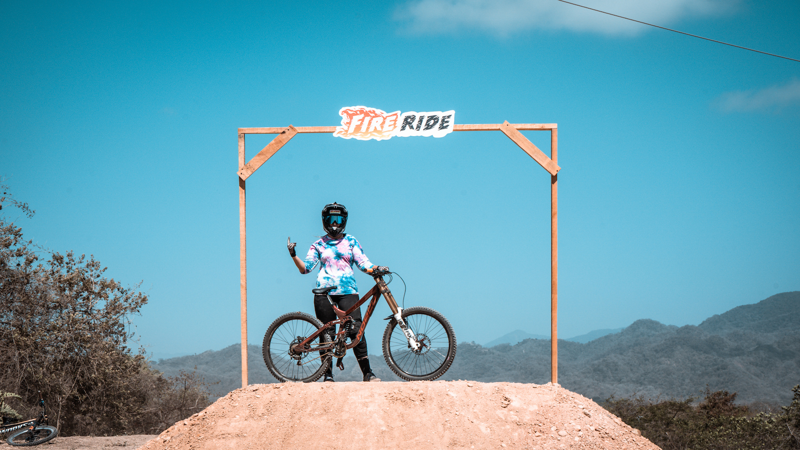 20 Freeride Bikes of Mexico's Fireride Festival - Pinkbike