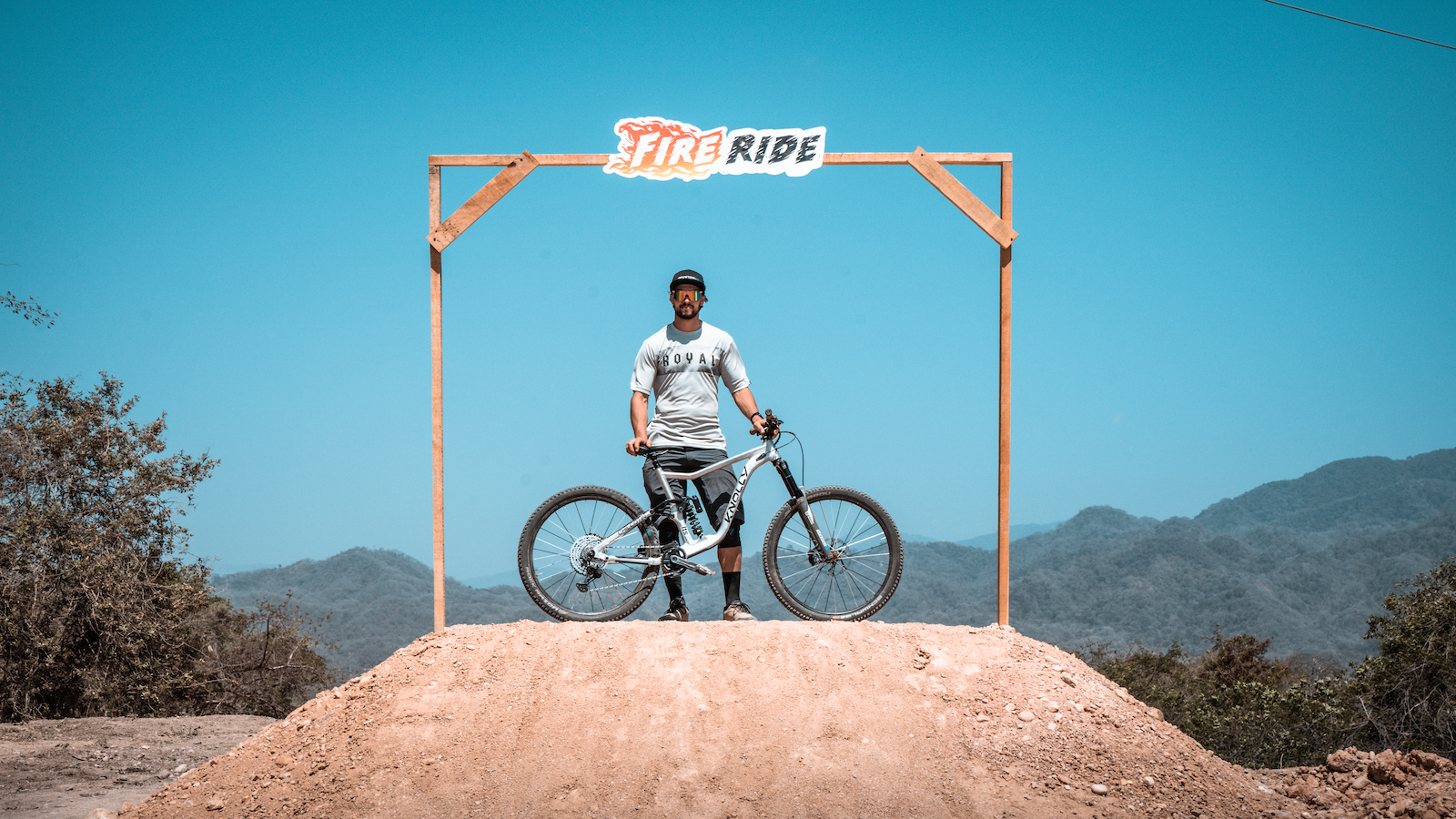 20 Freeride Bikes of Mexico's Fireride Festival - Pinkbike