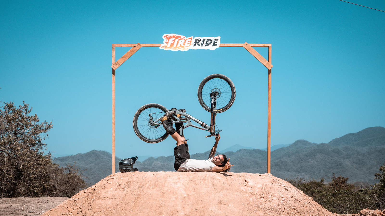 20 Freeride Bikes of Mexico's Fireride Festival - Pinkbike