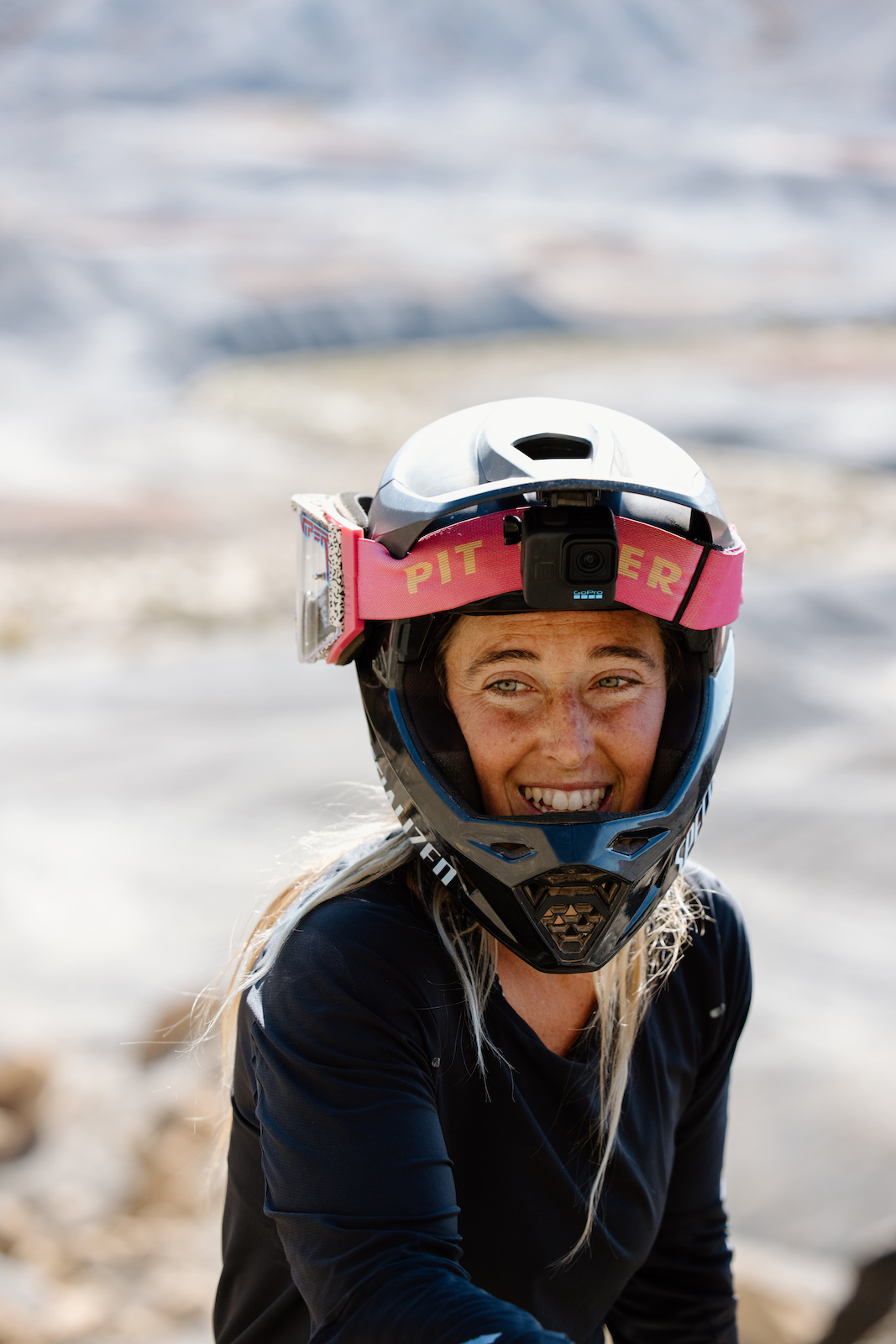 Photo Epic: Women on the Moon - Desert Days Freeride Gathering - Pinkbike